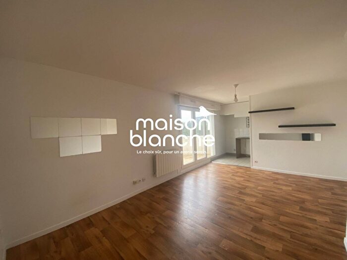 Appartement à louer - Jardin Public, Bordeaux - 1 pièce