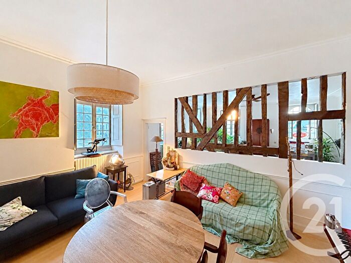 Appartement 4 pièces à vendre à Quartiers Centre, Centre-ville