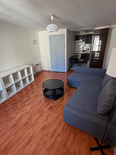 Appartement à louer - Clermont-Ferrand, Delille, Cathédrale, La Gare - 1 pièce