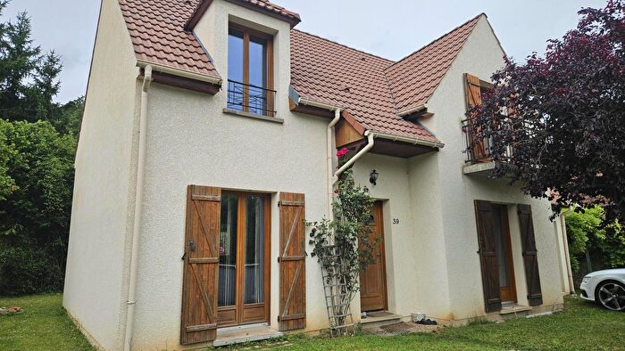 Saint-Cyr-sur-Morin - Maison 6 pièces à vendre
