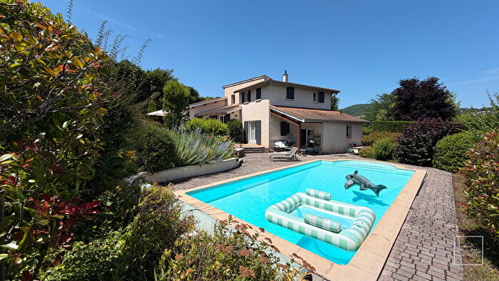 Maison 6 pièces à Saint-Didier-au-Mont-d'Or, à louer