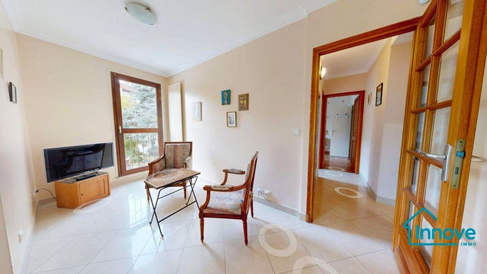 Rive Gauche, Viroflay : Appartement 3 pièces à louer
