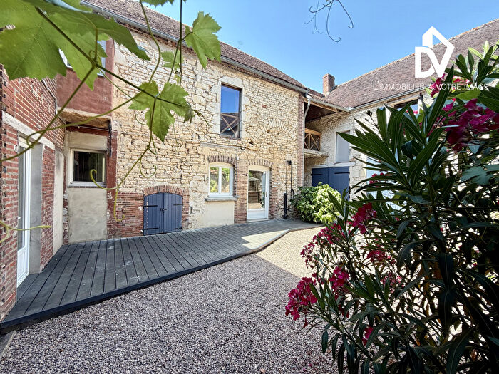 Maison 5 pièces à Villemer, à vendre
