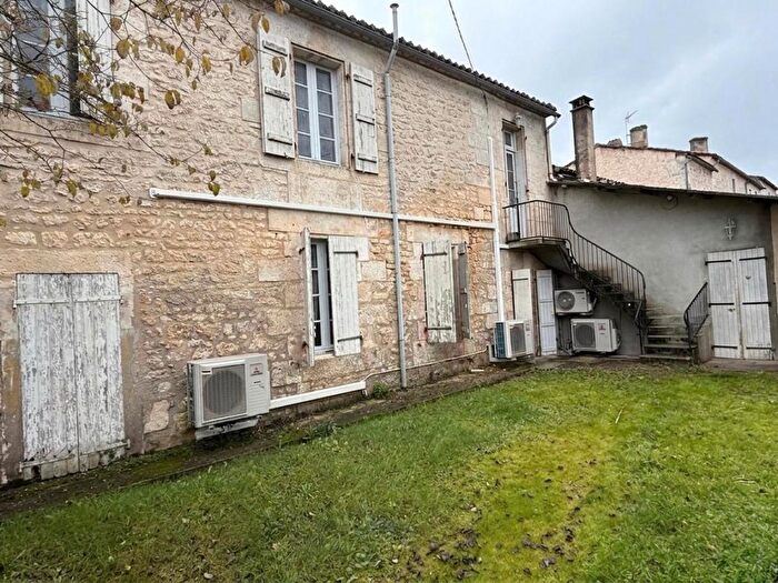 Maison 3 pièces à Garat, à vendre
