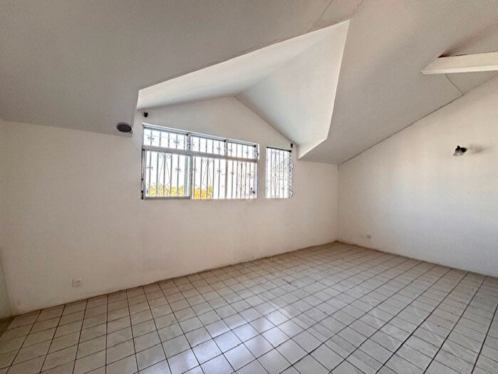 Appartement à louer - Baie-Mahault - 3 pièces - 2 chambres