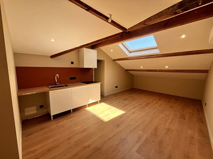 Appartement 3 pièces à Corte, à louer