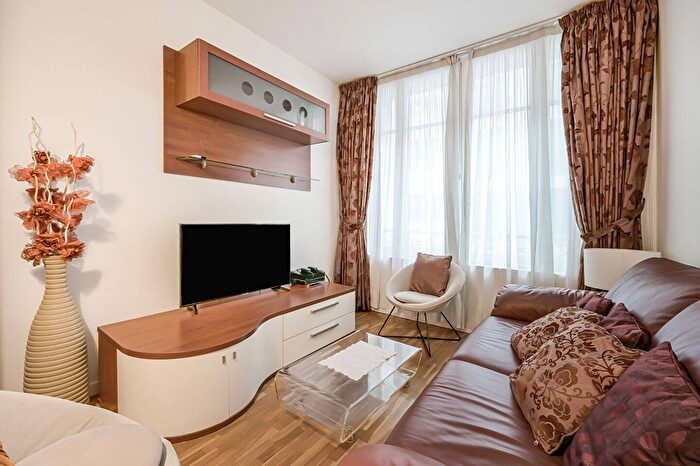 Appartement à louer - Triangle dOr, Paris ème arrondissement - 2 pièces - 1 chambre