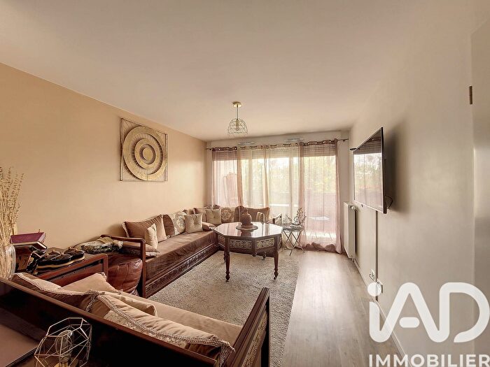 Appartement à vendre - La Courneuve, Centre-ville - 3 pièces - 2 chambres