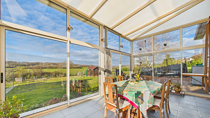 Maison à vendre - Courcelles-Chaussy - 8 pièces - 5 chambres