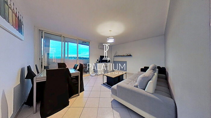 Appartement à vendre - Marseille e  - 4 pièces - 3 chambres