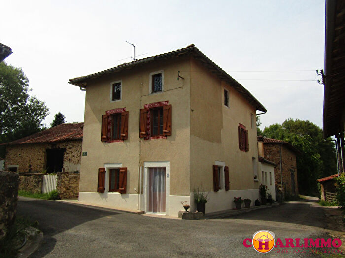 Maison à vendre - Rochechouart - 6 pièces - 4 chambres