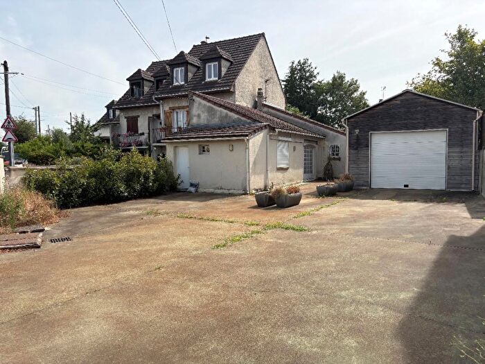 Gagny, Plateau, Franceville : Maison 3 pièces à vendre