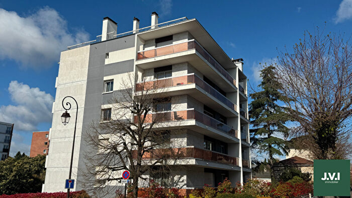 Appartement à vendre - Enghien-les-Bains - 4 pièces - 3 chambres