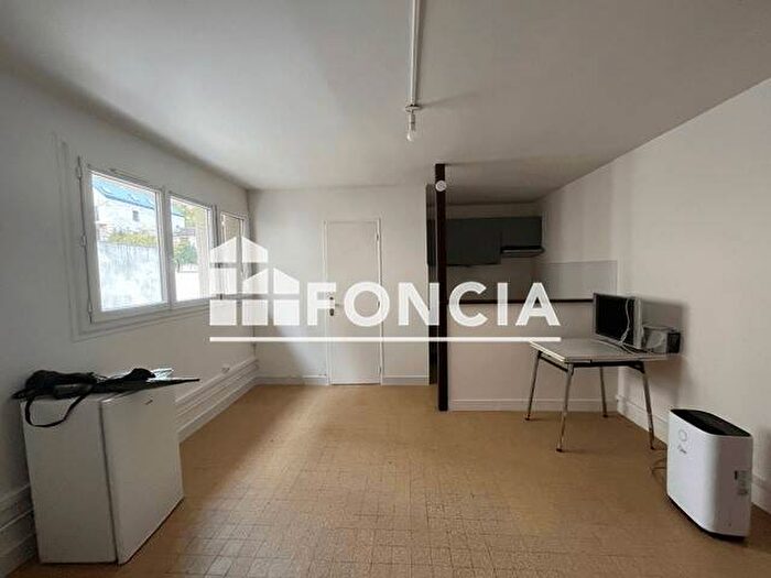 Appartement à louer - Centre Ville, Dreux - 1 pièce