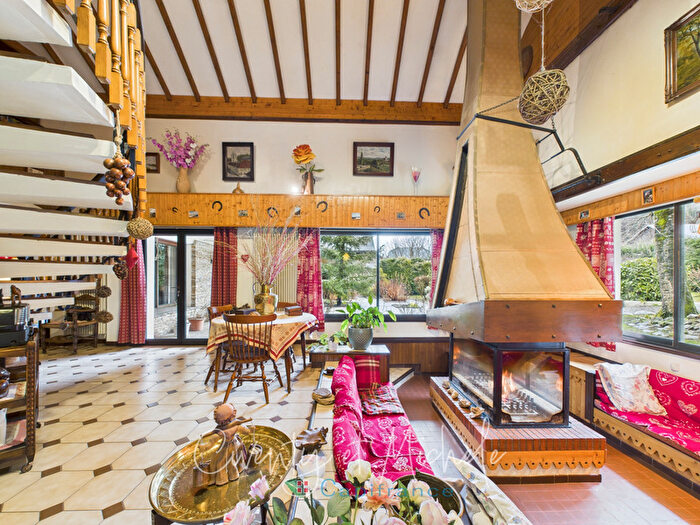 Maison à vendre - Aiton - 10 pièces - 8 chambres