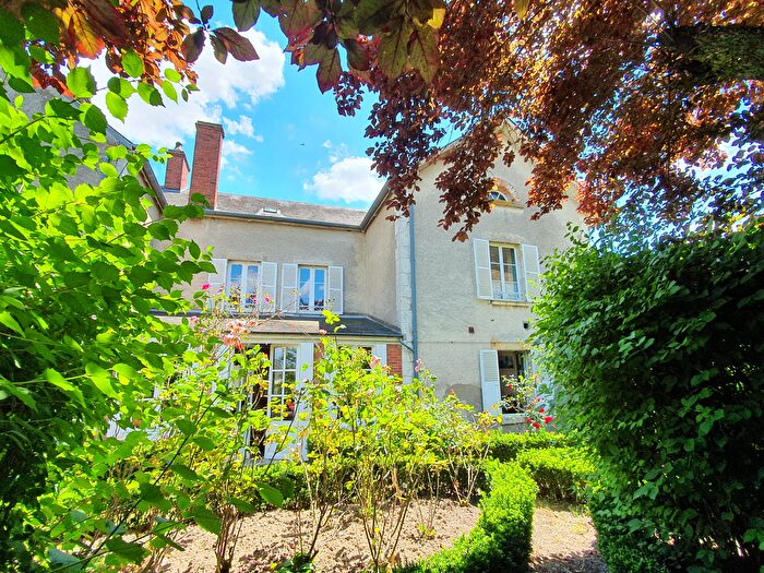 Les Aix-d'Angillon - Maison 9 pièces à vendre