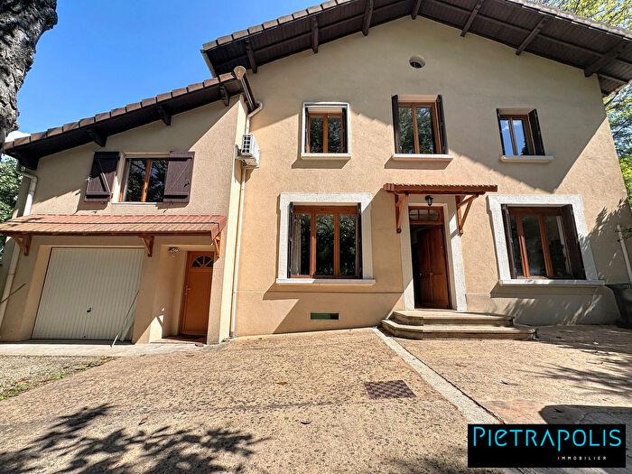 Maison 6 pièces à Oullins, Glacière, Montmein, à vendre