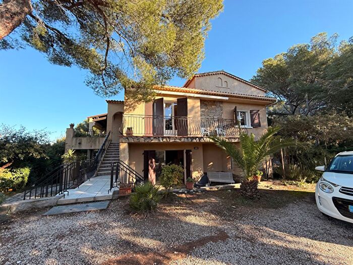 Maison à vendre - Six-Fours-les-Plages, Font de Fillol, Rayolet, Le Brusc - 13 pièces - 2 chambres