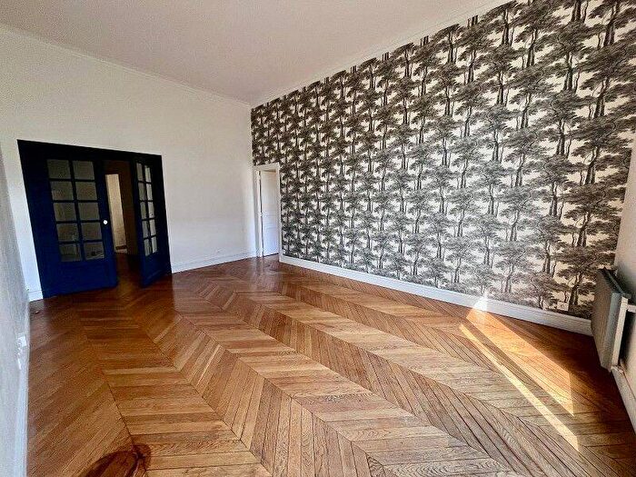 Saint Philippe du Roule, Paris 8ème arrondissement : Appartement 3 pièces à louer