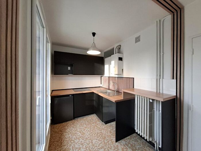 Appartement à louer - Quartiers Sud-Est, Francisco Ferrer - 1 pièce