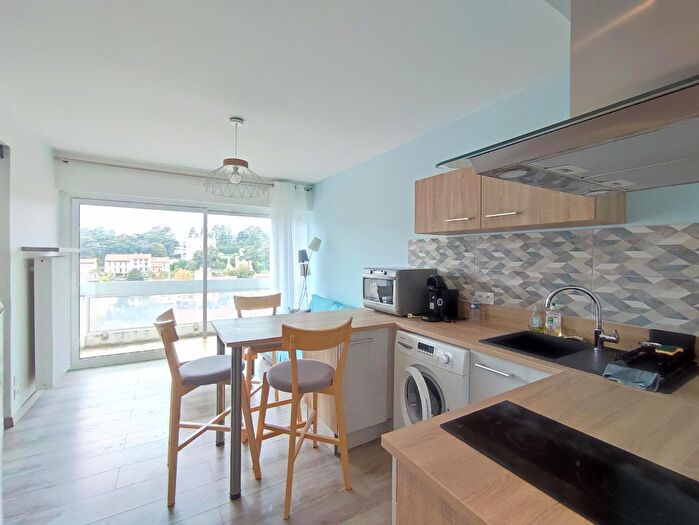 Appartement à louer - Saint-Étienne, La Terrasse, Bel Air, Bergson, Carnot - 2 pièces - 1 chambre