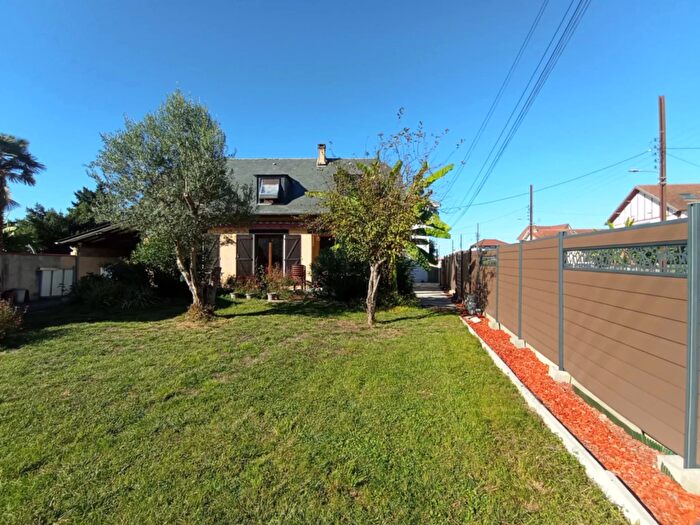 Maison à vendre - Tarbes, Ormeau, Figarol - 5 pièces - 4 chambres