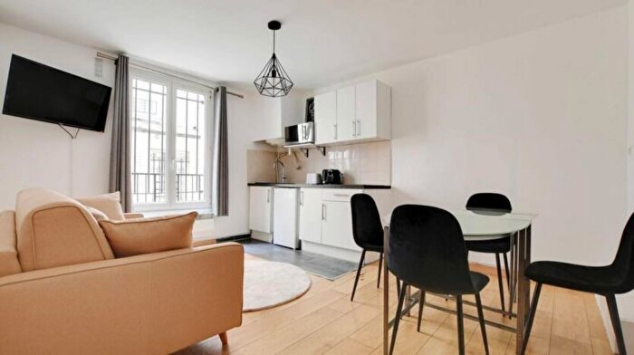 Appartement à vendre - Paris e  - 2 pièces - 1 chambre