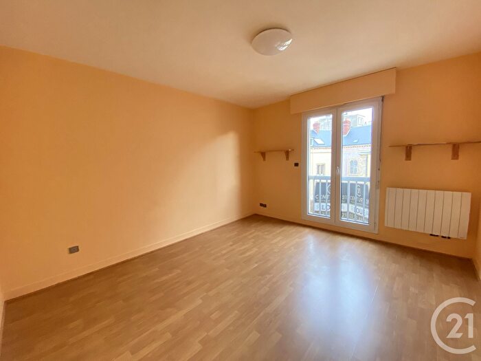 Chartres, Centre-ville : Appartement 1 pièce à louer