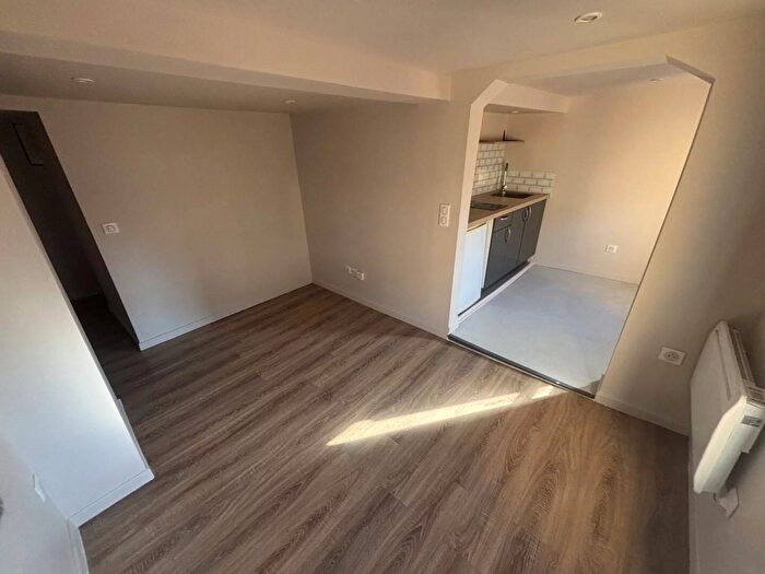 Appartement à louer - Centre Ville Nord, Grasse - 1 pièce