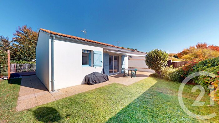 Maison à vendre - Saint-Vincent-sur-Jard - 4 pièces - 3 chambres