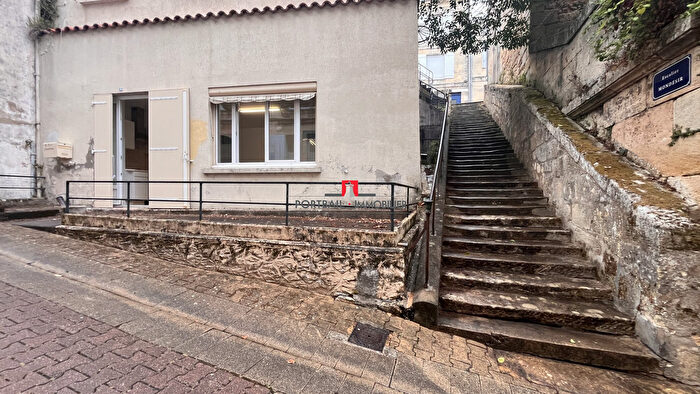 Maison 2 pièces à louer - Bourg