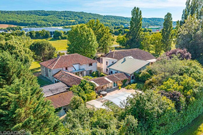 Maison 8 pièces à Villeneuve-sur-Lot, Saint-Etienne, à vendre