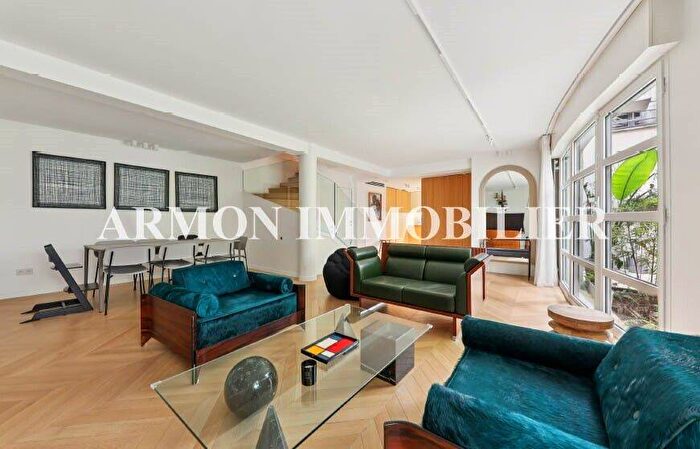 Appartement à louer - Archives, Paris ème arrondissement - 5 pièces - 3 chambres