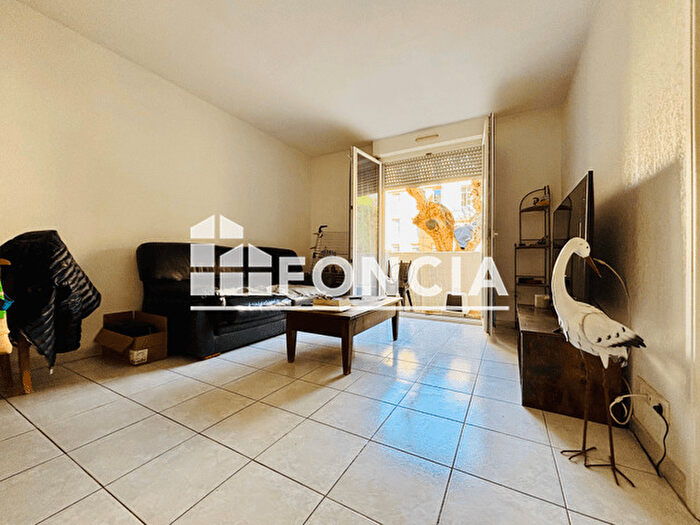 Appartement à vendre - Hyères, Centre-ville - 2 pièces - 1 chambre