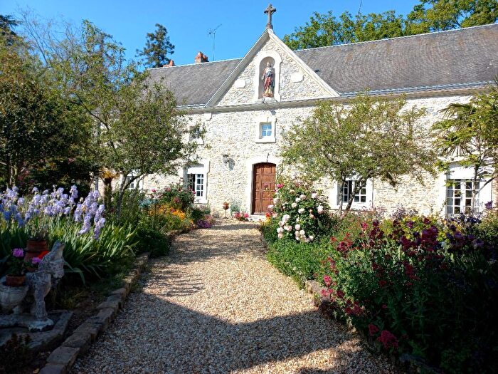 Fresnay-sur-Sarthe : Maison 8 pièces à vendre