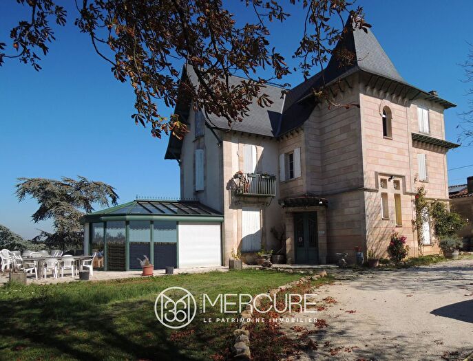 Maison à vendre - Blaye - 10 pièces - 5 chambres