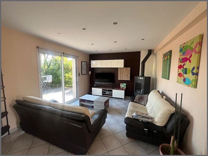 Maison à vendre - Confort-Meilars - 6 pièces - 4 chambres