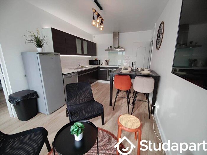 Cernay Jamin-Jean Jaurès-Epinettes, Reims : Appartement 1 pièce à louer