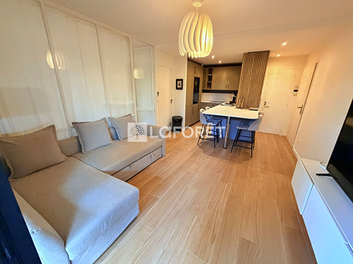 Cannes, Californie Pezou : Appartement 2 pièces à louer