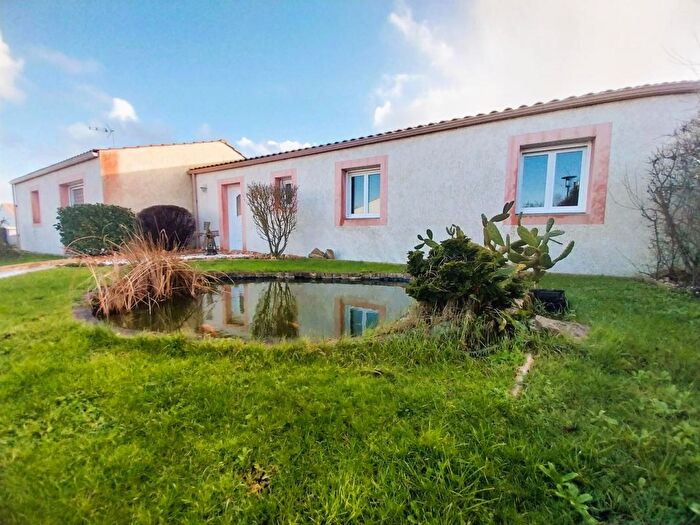 Maison 5 pièces à vendre à La Garnache
