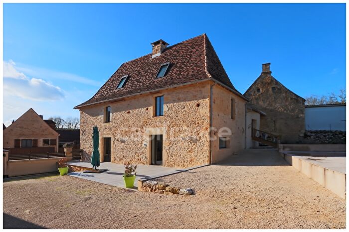 Saint-Martial-de-Nabirat : Maison 6 pièces à vendre