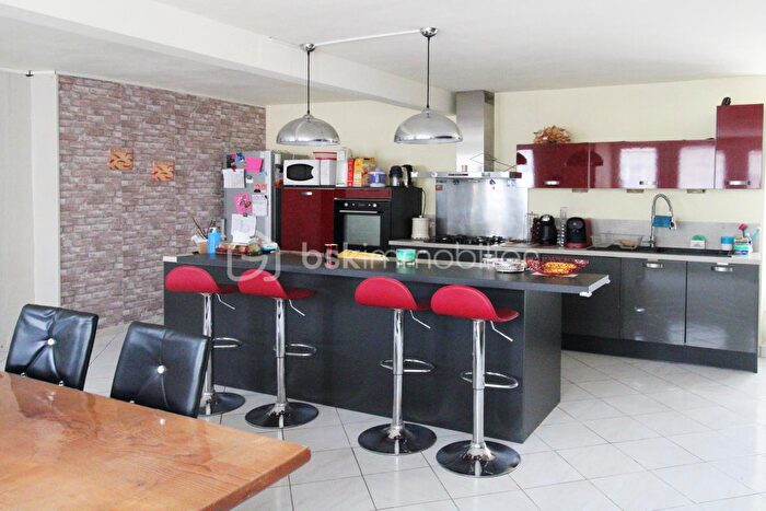 Maison à vendre - Échouboulains - 6 pièces - 4 chambres