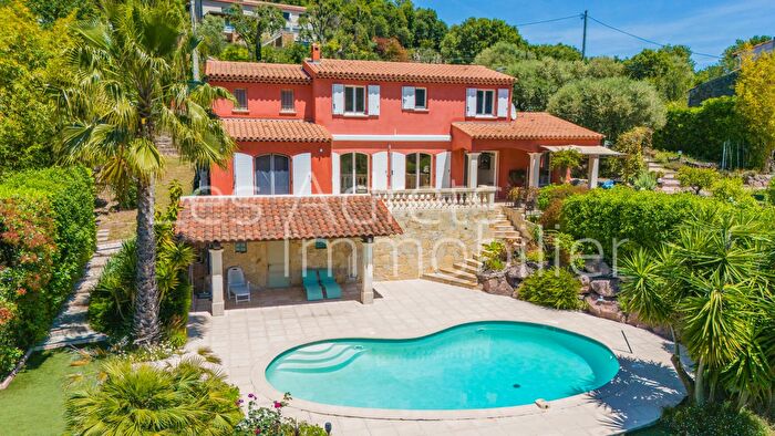 Maison 6 pièces à Les Adrets-de-l'Estérel, à vendre