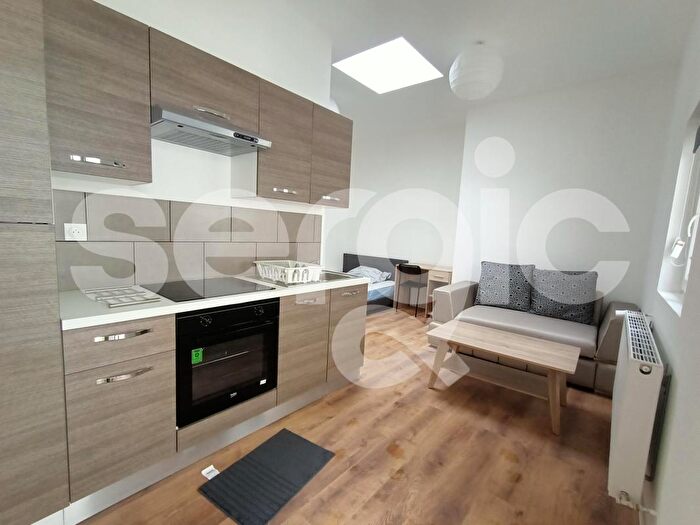 Appartement 1 pièce à louer à Lille, Fives