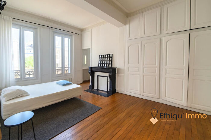 Appartement à vendre - Troyes, Cathédrale - 3 pièces - 2 chambres