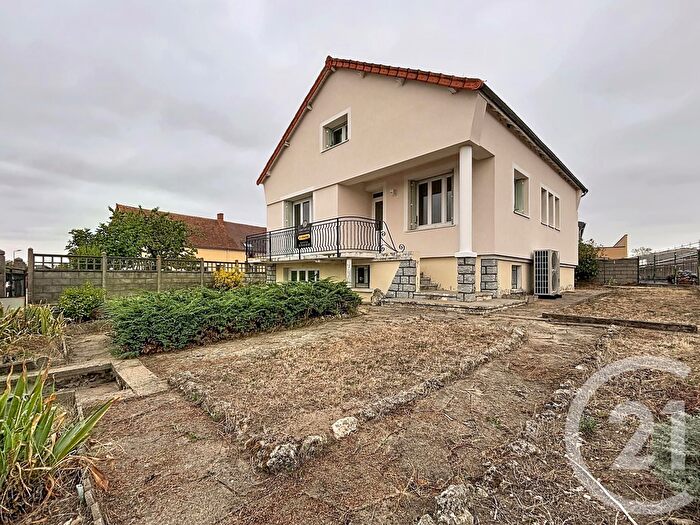Maison 6 pièces à vendre à Saint-Pourçain-sur-Sioule