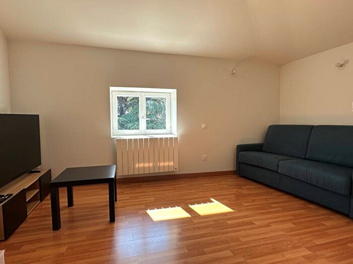 Couzon-au-Mont-dOr : Appartement 1 pièce à louer
