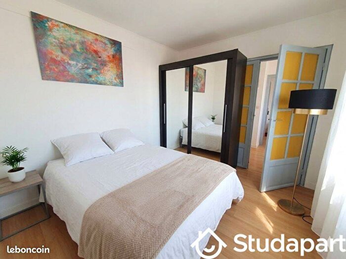 Appartement à louer - Le Pave de Grignon, Thiais - 1 pièce - 1 chambre