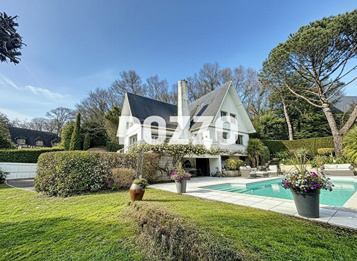 Le Val-Saint-Père : Maison 6 pièces à vendre