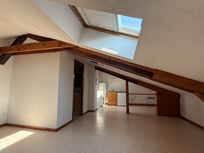 La Côte-Saint-André - Appartement 1 pièce à louer